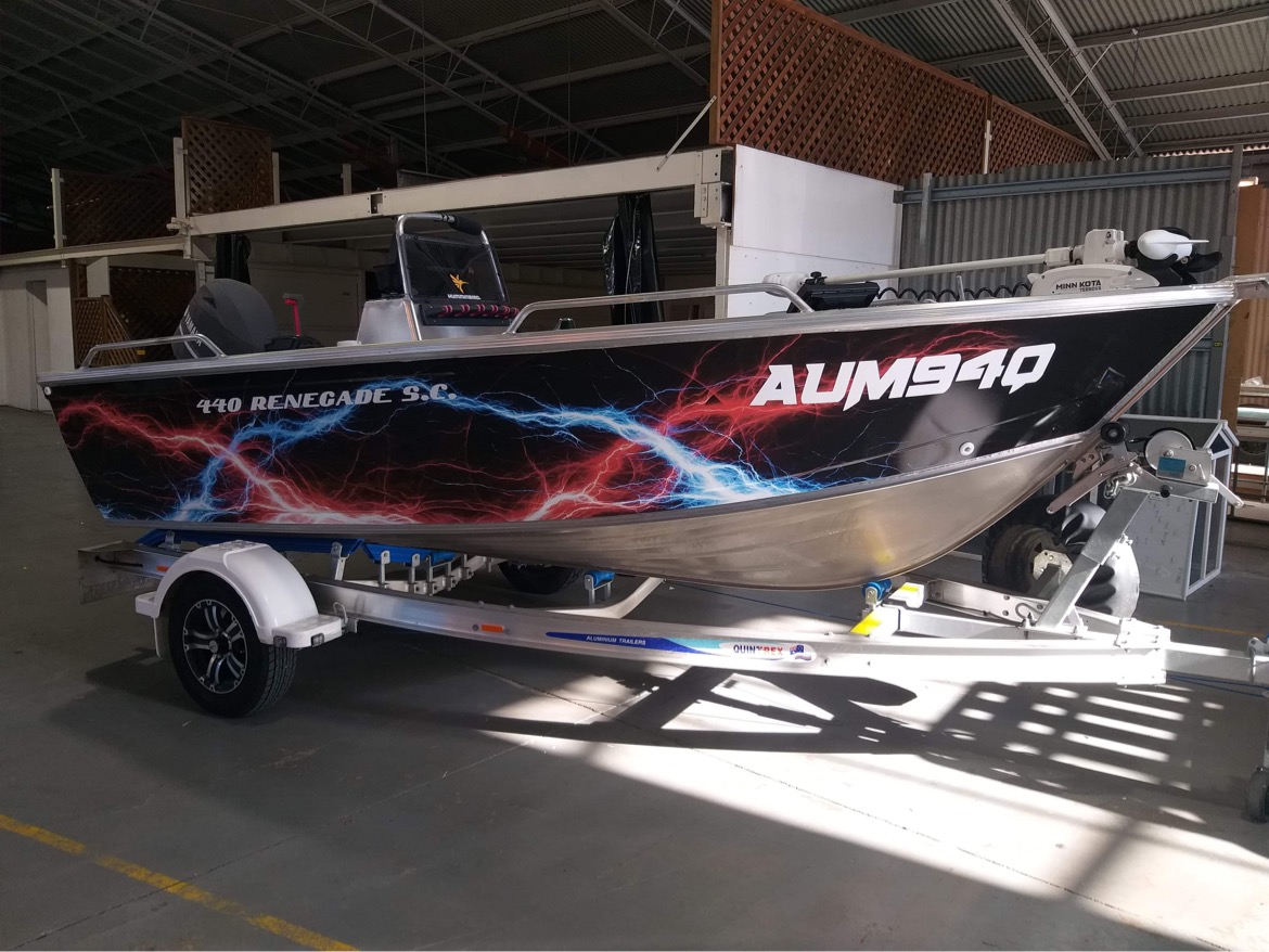 Custom Boat Wrap